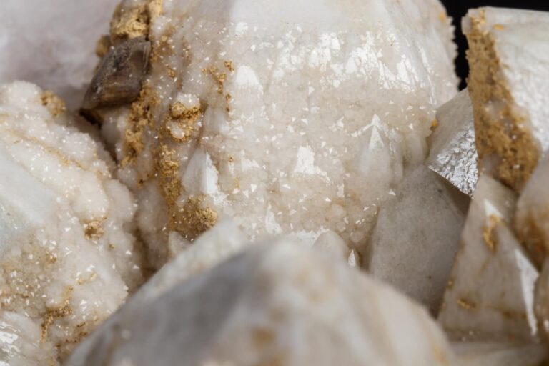 What are Quartz Applications and Uses? - Cabinet and Counter Expo